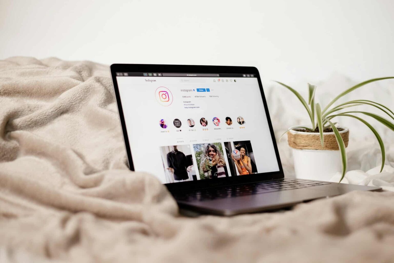 Ukuran Feed Instagram 12 Kotak Untuk Tampilan Profil yang Memikat dan ...